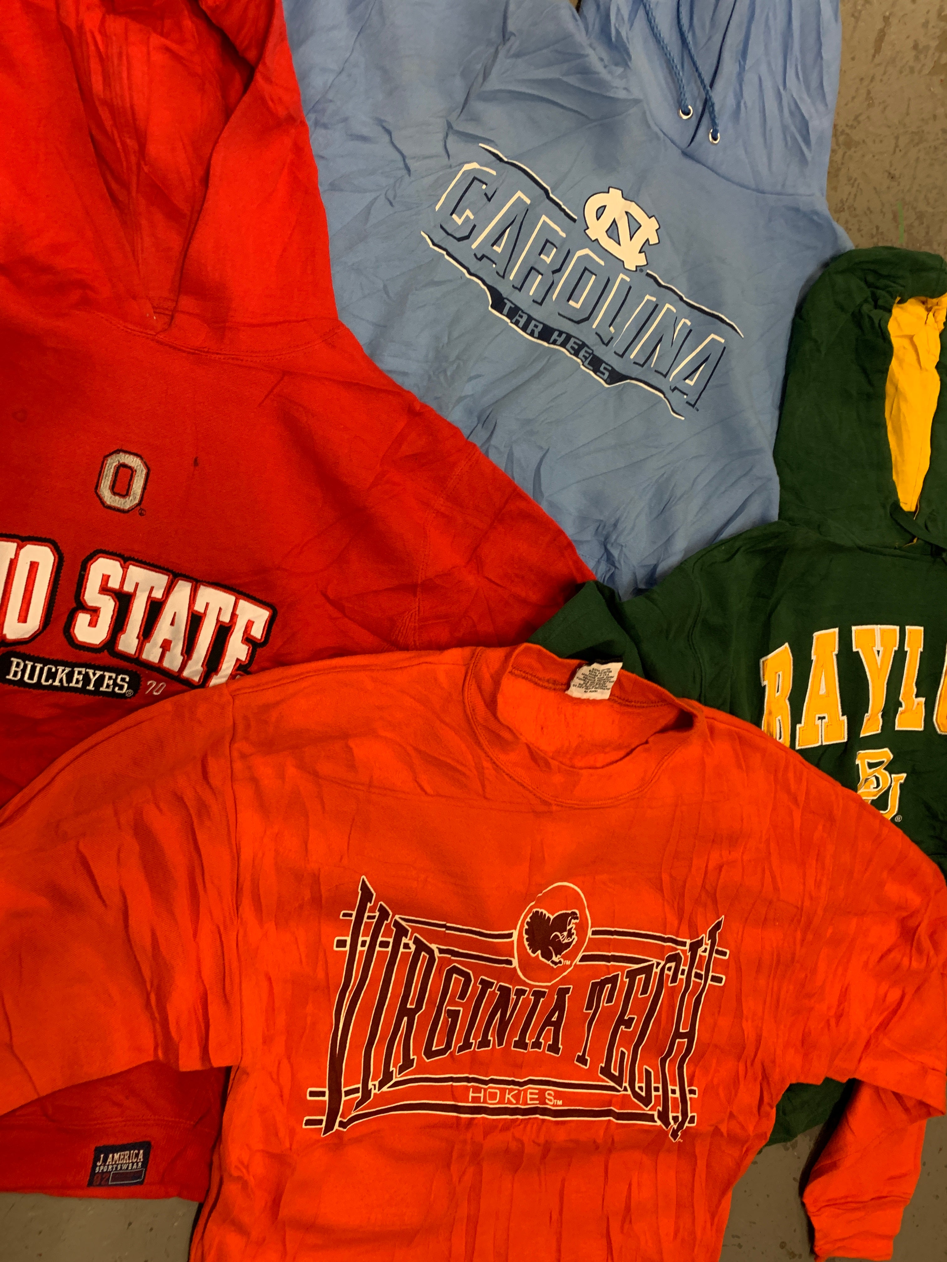 USA & COLLEGE SWEATSHIRTS - 40 PIECES – Cmretrowholesale