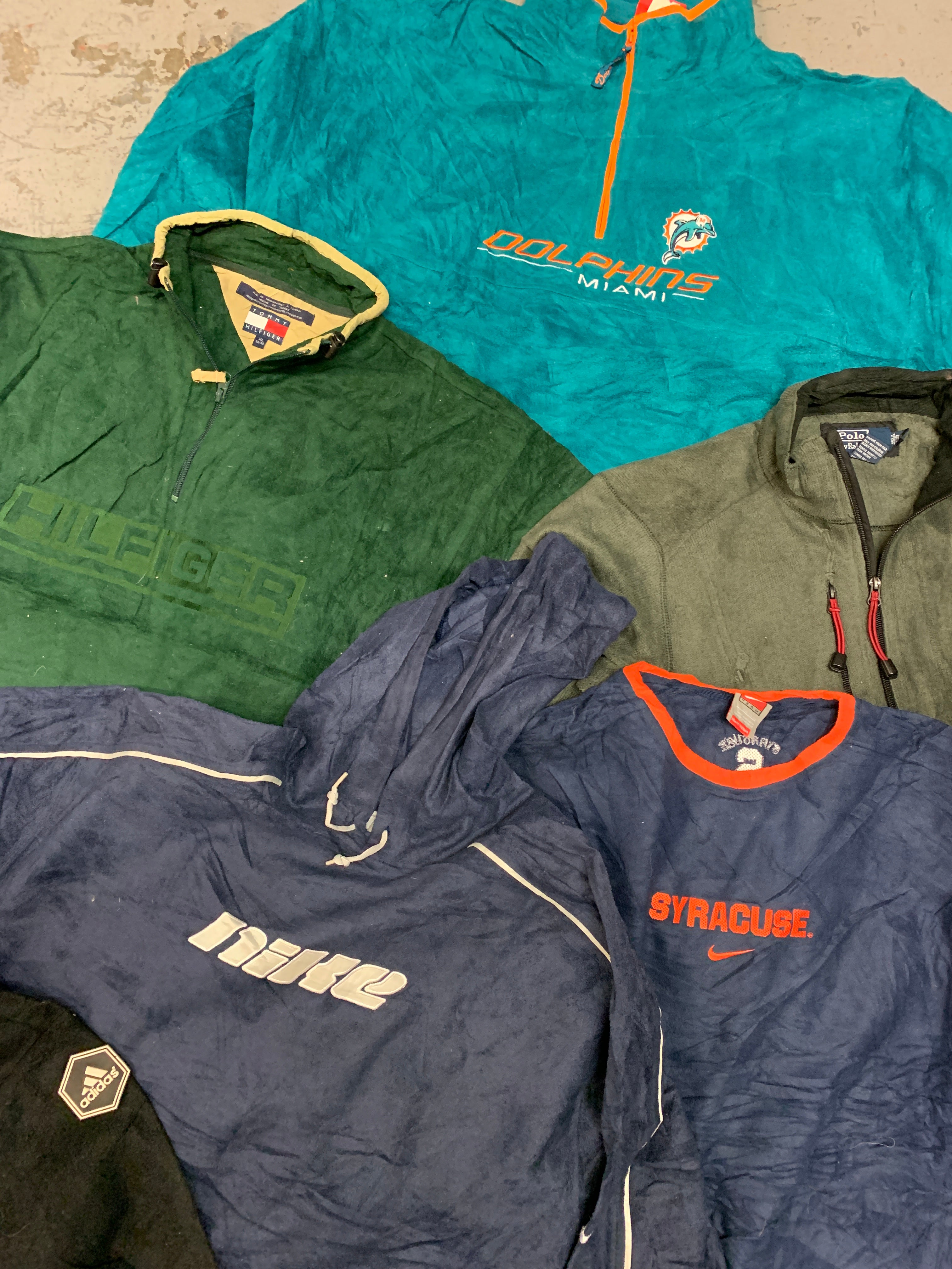 PREMIUM BRANDED FLEECE - 40 PIECES – Cmretrowholesale